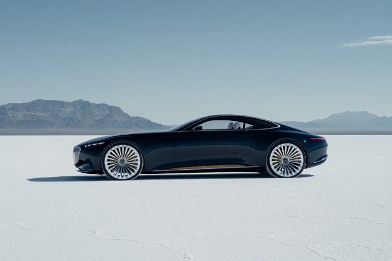 Midjourney Prompt: Mercedes-Maybach Convertible Concept Car Blue ...